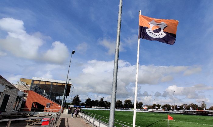 Oege Sietse Van Lingen En Katwijk Ontbinden Contract