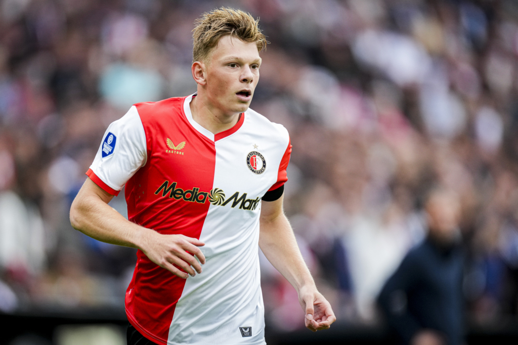 Ex-Quick Boys-verdediger Jan Plug in gesprek met Feyenoord over ...